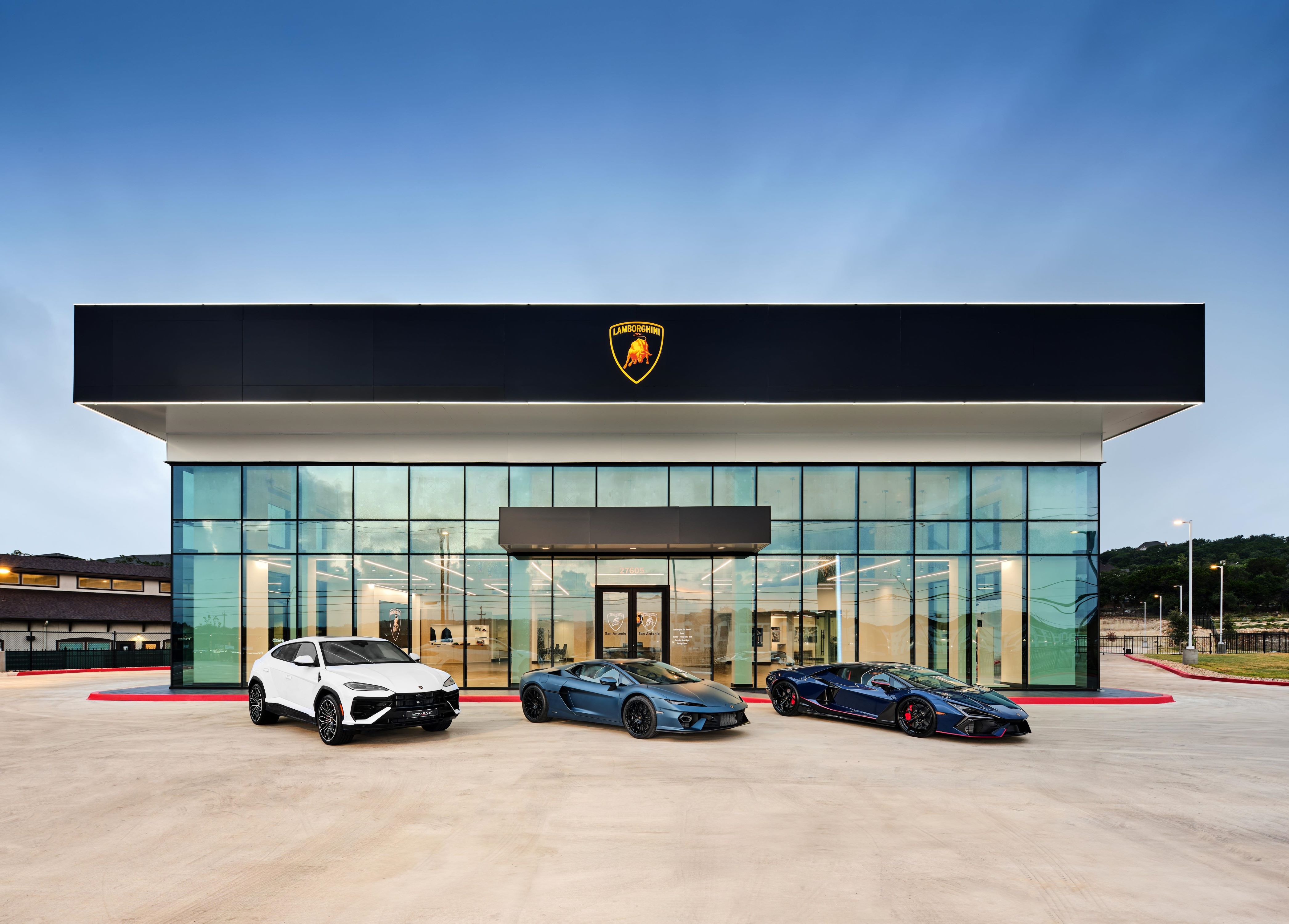 Hybrids and SUVs driving Lamborghini toward best sales year ever ...