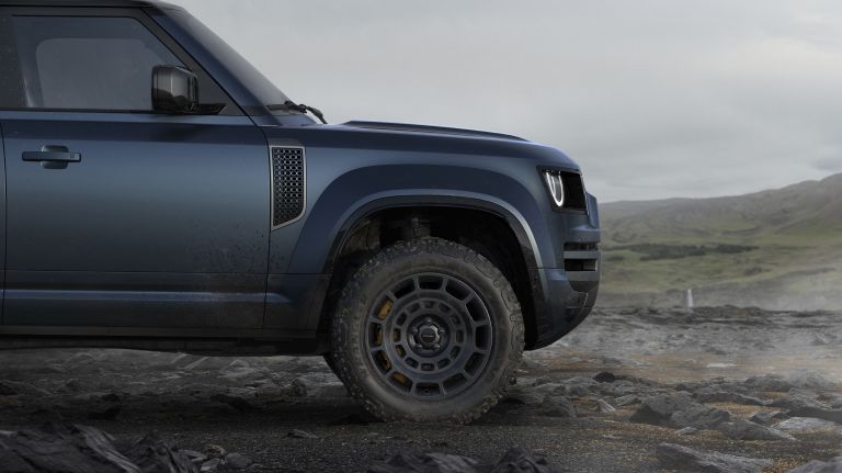 2026 Land Rover Defender gets updated tech, design tweaks – Empty Tank