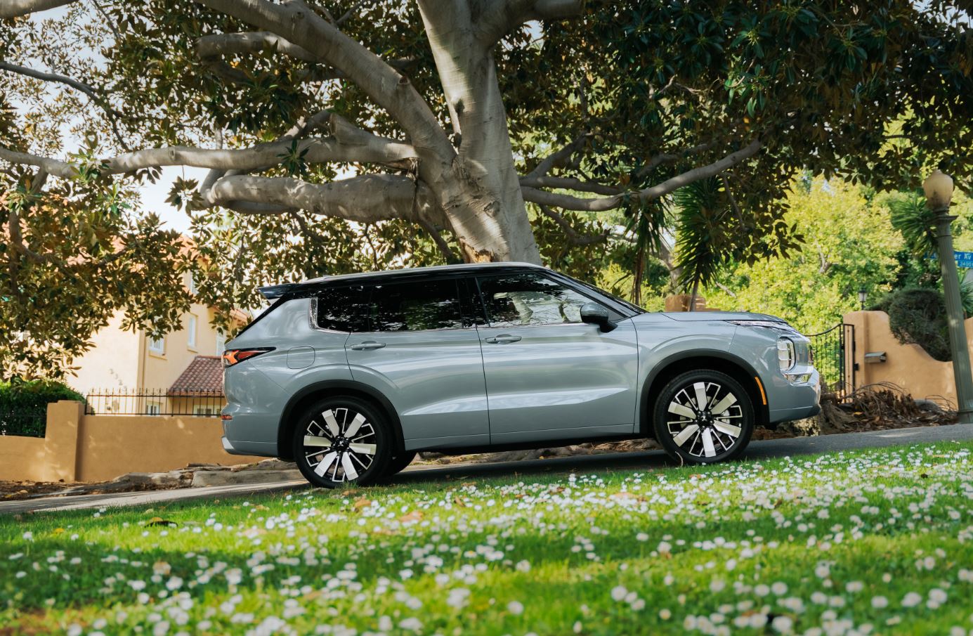 It’s no mirage, Mitsubishi Canada sold nearly 2,000 discontinued cars ...