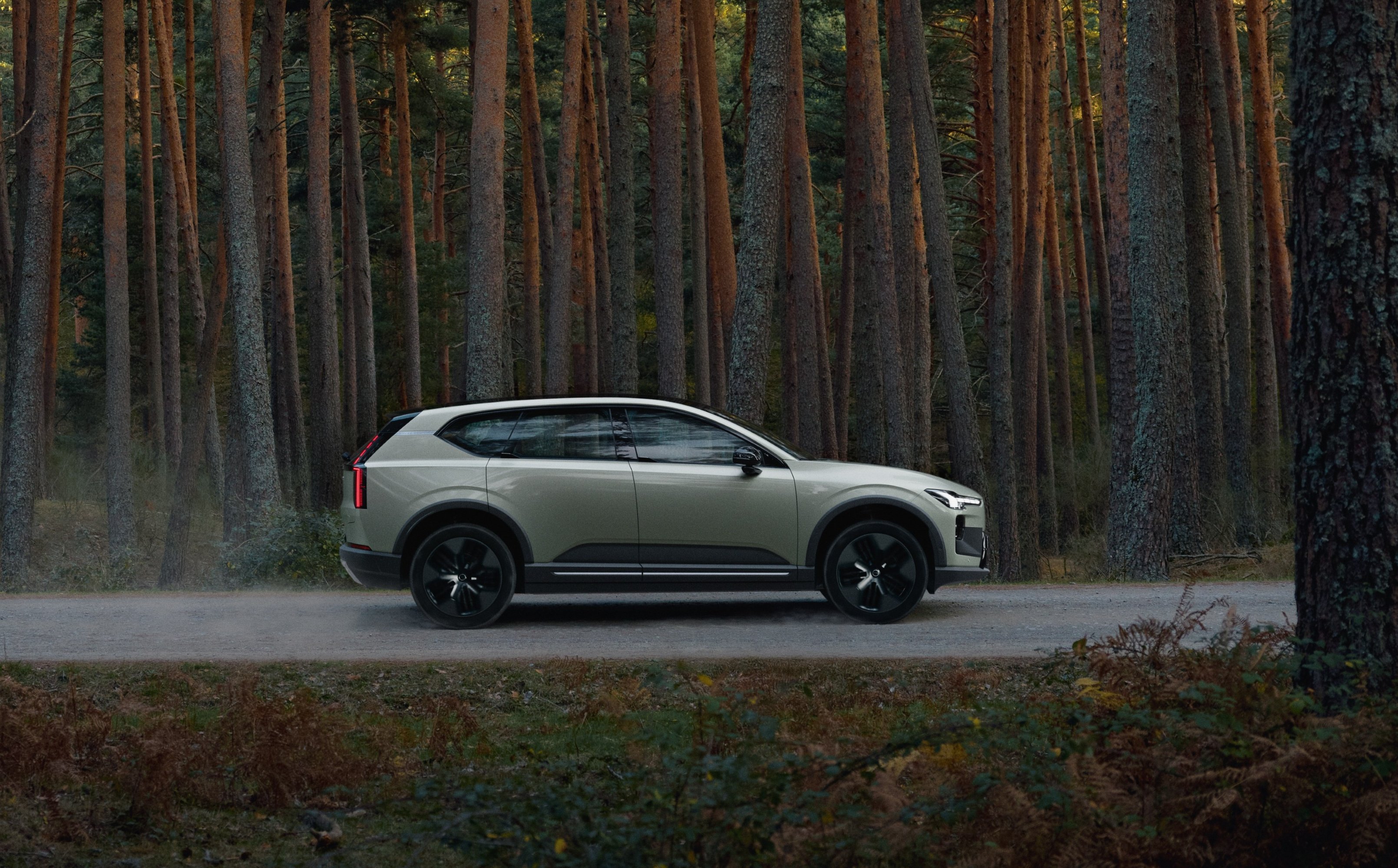 Volvo EX60 revealed with up to 671 hp – Empty Tank