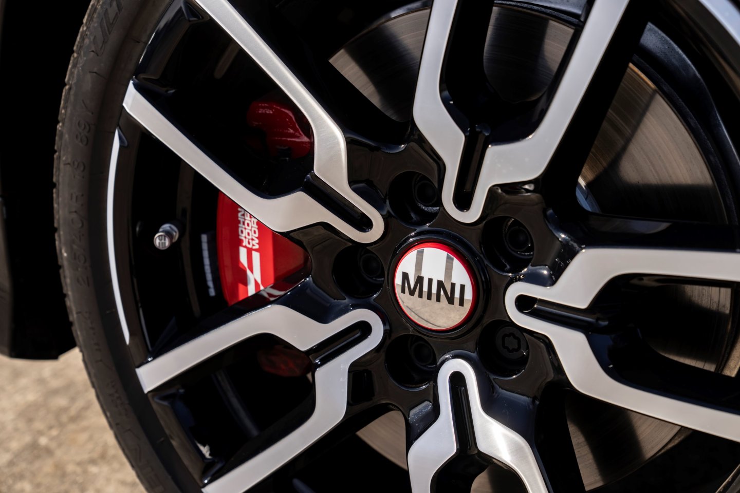 Mini unveils limited-edition 1965 Victory Edition car – Empty Tank