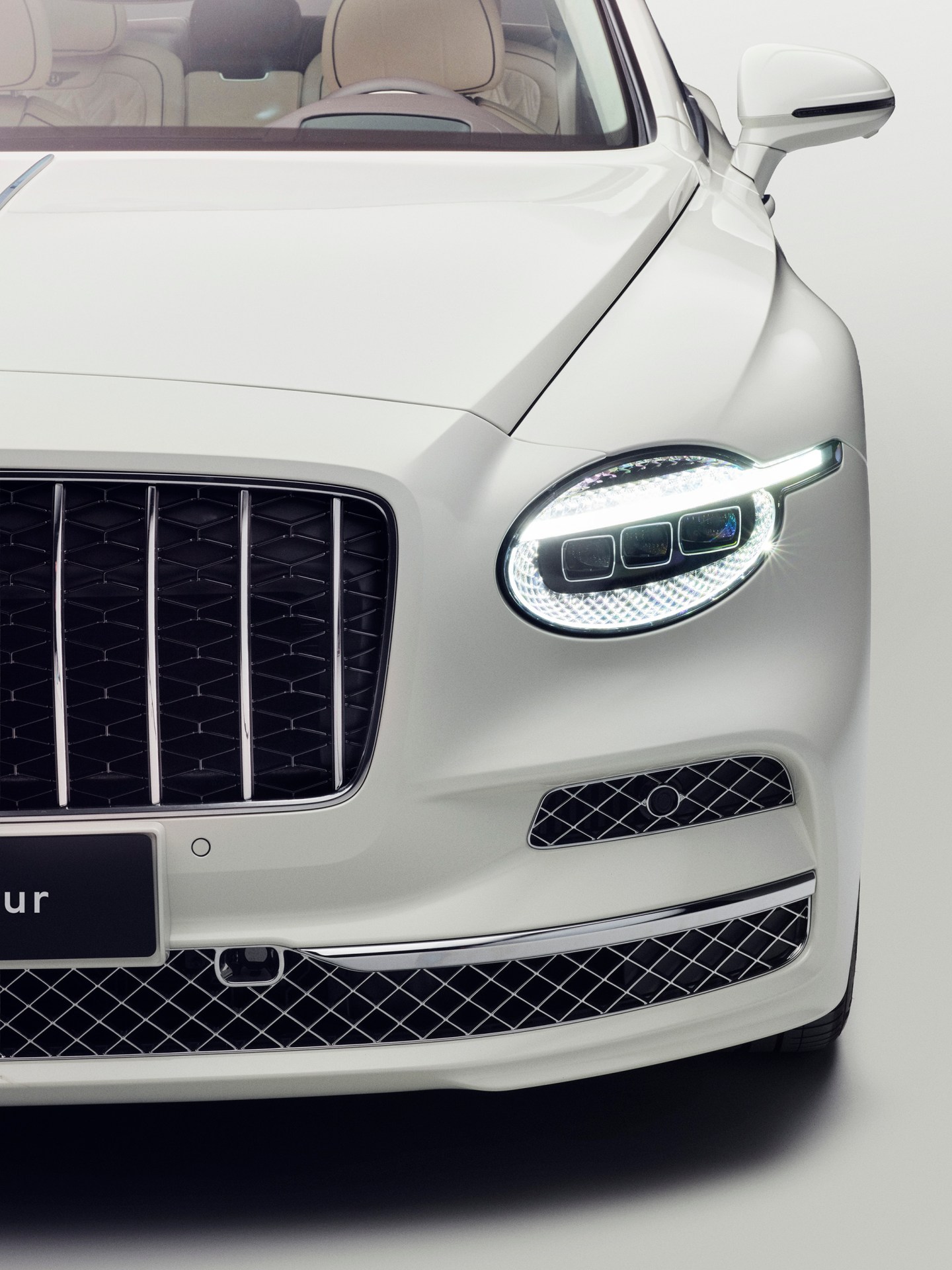 Bentley’s Flying Spur flagship sedan brings back a design element from ...