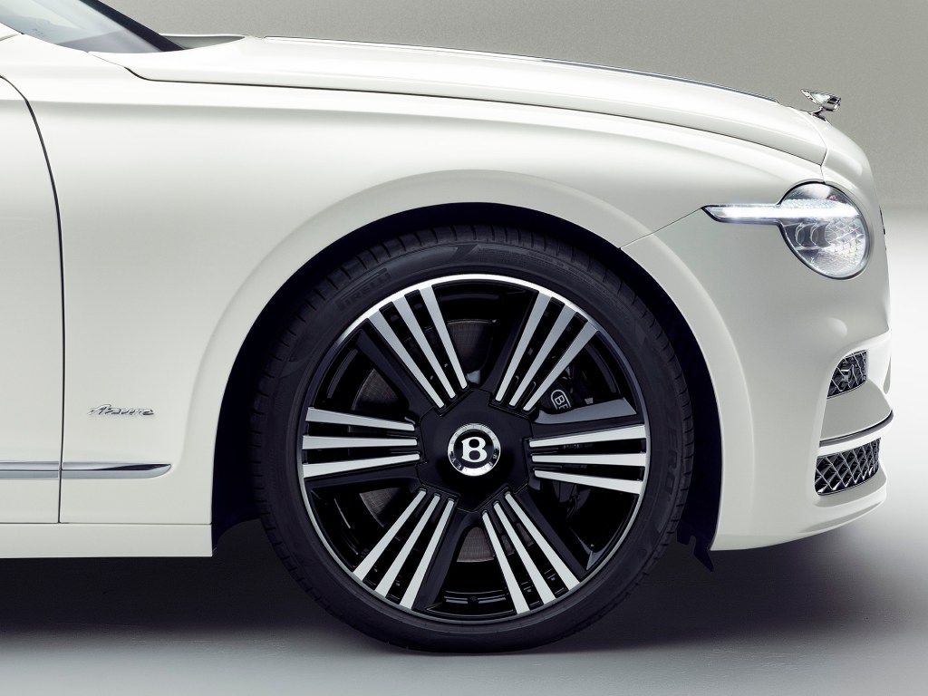 Bentley’s Flying Spur flagship sedan brings back a design element from ...